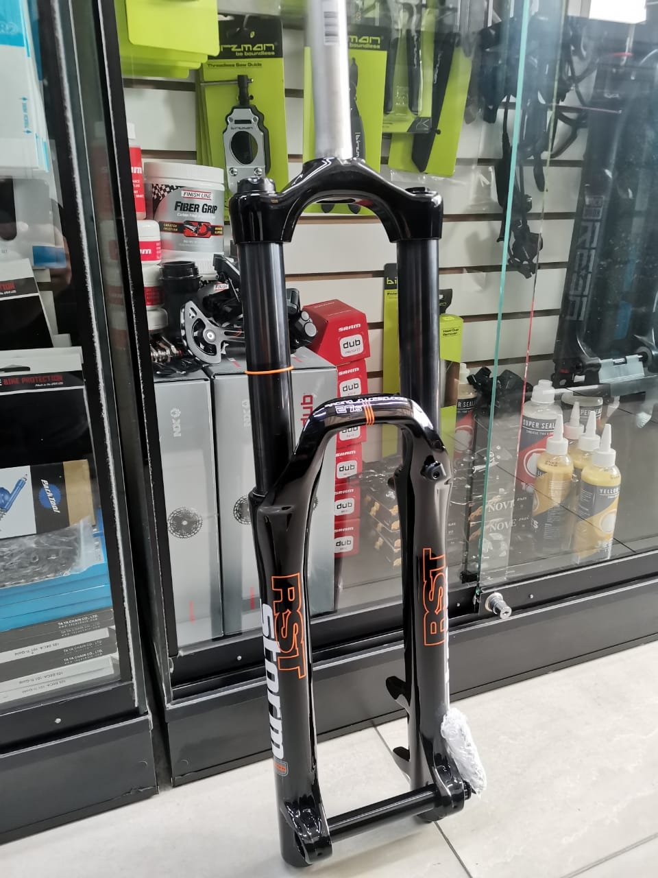 Horquilla RST Storm 27.5″ 180mm Hidraulico Bloqueo Manual DH/Enduro ...