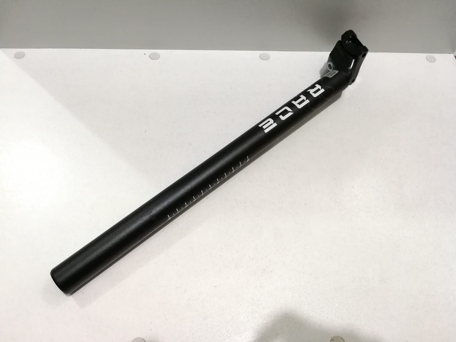 Poste Race Aluminio 25.4mm 400mm - BIKEPERUSHOP | Tienda de ciclismo ...